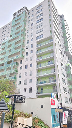 Appartement à louer - Courbevoie, Hôtel de ville - 4 pièces - 3 chambres