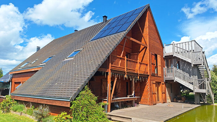 Maison 9 pièces à vendre - Aurières