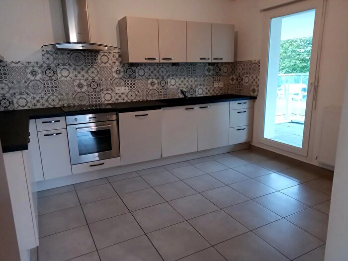 Appartement 3 pièces à louer - Grenoble, Eaux-Claires, Mistral