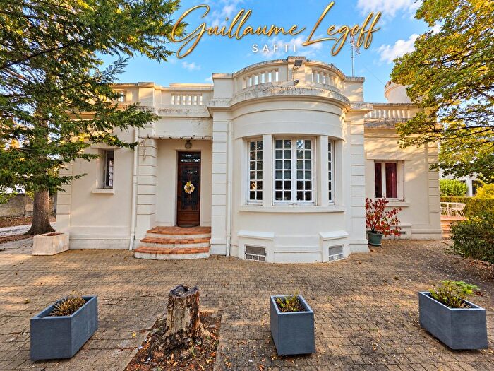 Maison 10 pièces à vendre à Issoudun, Bernardines