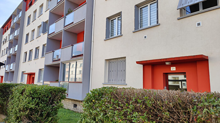 Appartement à louer - Dijon, Les Gènois - 3 pièces - 2 chambres