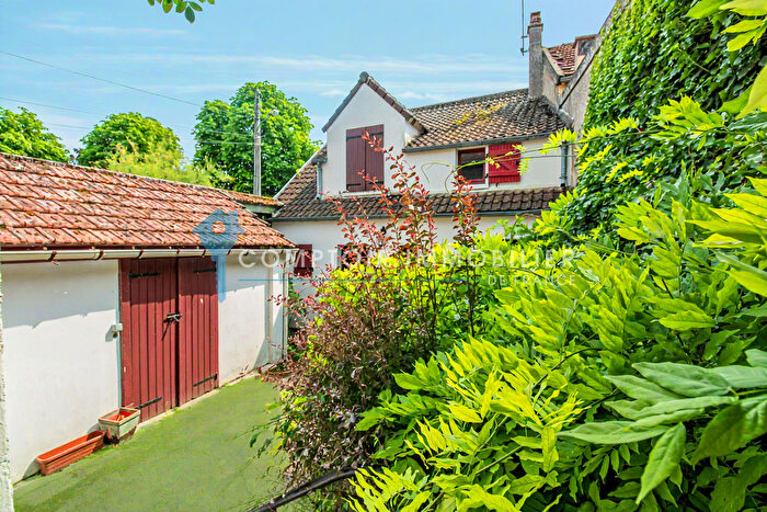 Maison à vendre - Moisson - 5 pièces - 4 chambres