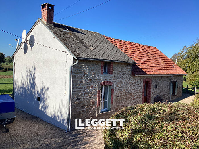 Maison à vendre - Saint-Priest-la-Feuille - 9 pièces - 3 chambres