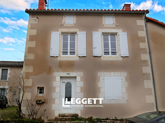 Maison à vendre - Saint-Laurent-de-Céris - 4 pièces - 3 chambres