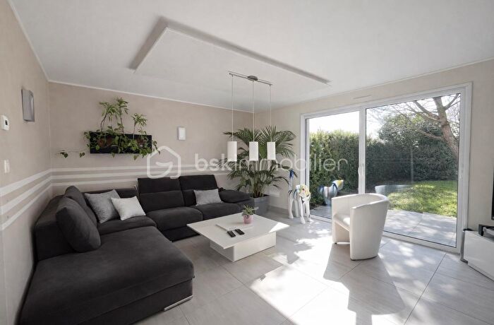 Maison à vendre - Cholet, Bretagne - 11 pièces - 6 chambres