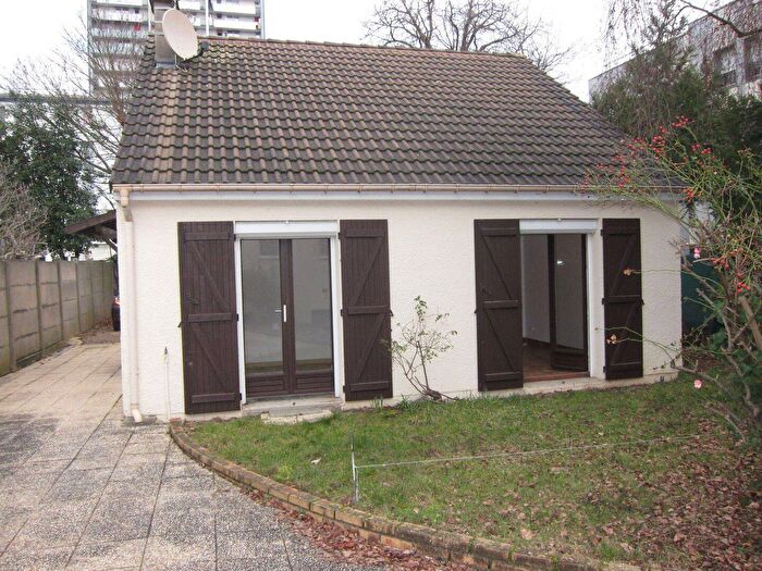 Centre, Chevilly-Larue : Maison 3 pièces à louer