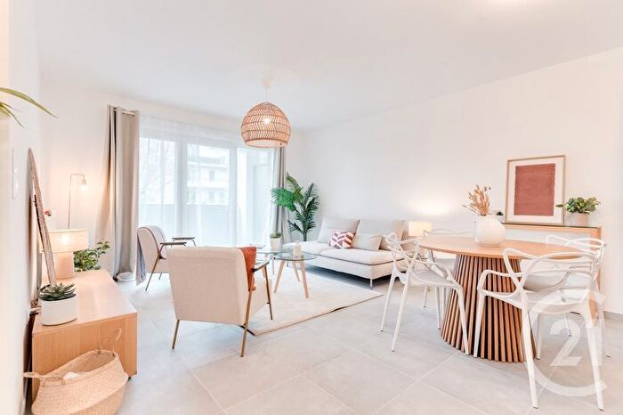 Appartement à vendre - Vénissieux - 2 pièces - 1 chambre