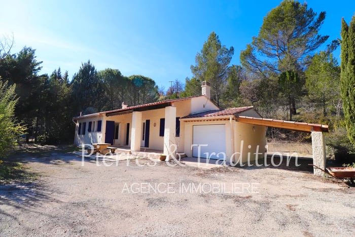 Maison 4 pièces à Apt, à louer