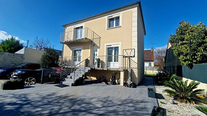 Maison à vendre - Bezons, Nouveau Bezons - 5 pièces - 3 chambres