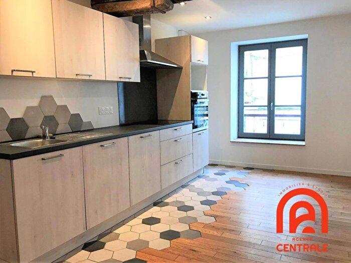 Appartement 1 pièce à Crémieu, à louer