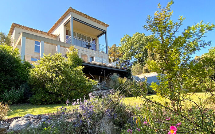 Maison à vendre - Uzès - 8 pièces - 4 chambres