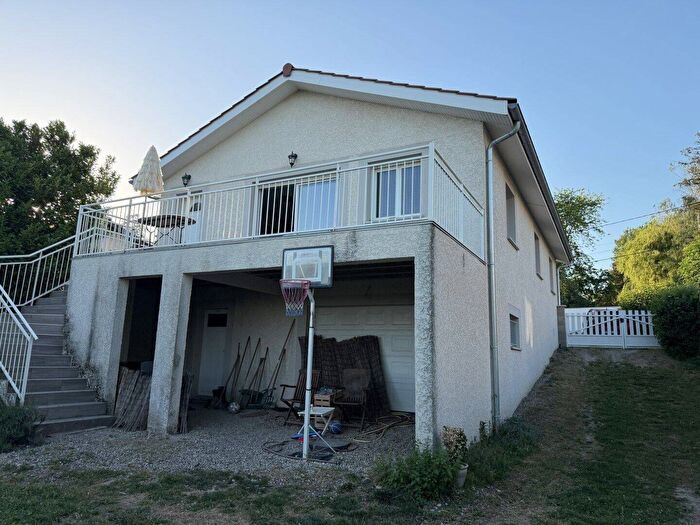 Maison 4 pièces à louer à Saint-Just-Chaleyssin