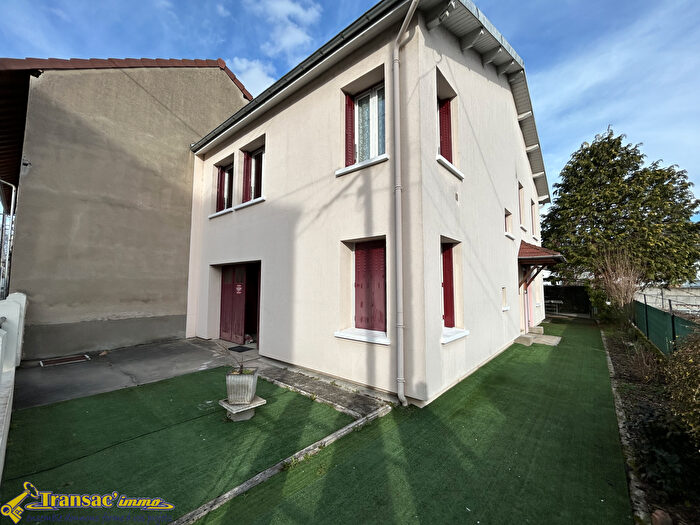 Maison à vendre - Saint-Yorre - 4 pièces - 3 chambres