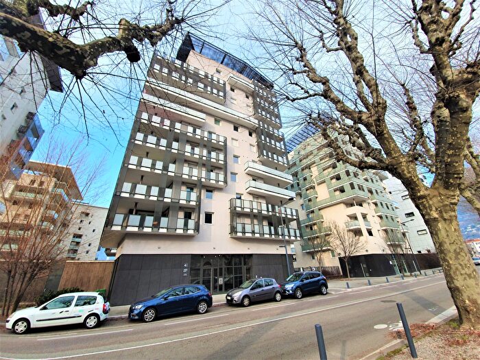 Grenoble, Jean Macé, Europole, Pôle Scientifique : Appartement 2 pièces à louer