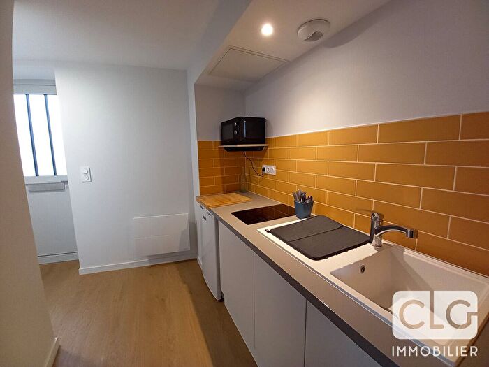 Appartement à louer - Centre Ville, Quimper - 1 pièce - 1 chambre