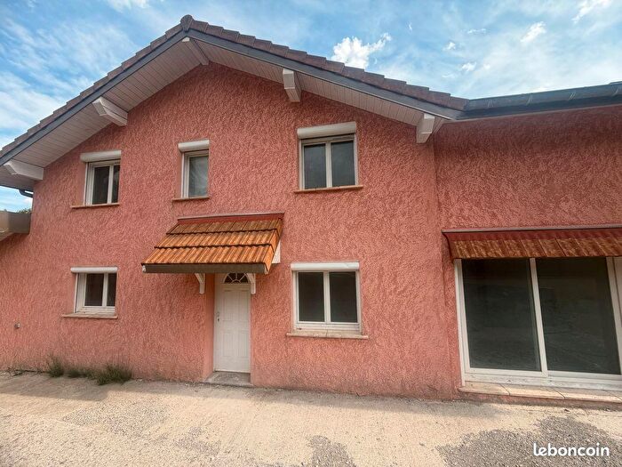 La Roche-des-Arnauds : Maison 9 pièces à vendre