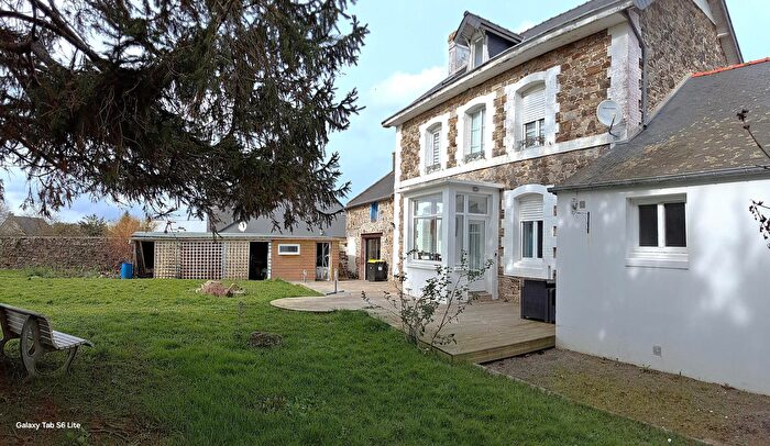 Maison 8 pièces à vendre à Le Vivier-sur-Mer