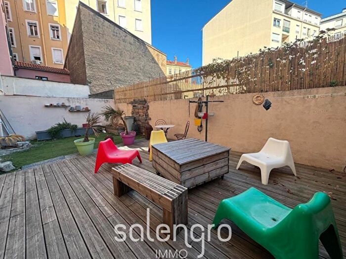 Villeurbanne, Ferrandière, Maisons Neuves : Appartement 5 pièces à vendre