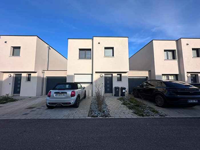 Maison à vendre - Issenheim - 4 pièces - 3 chambres