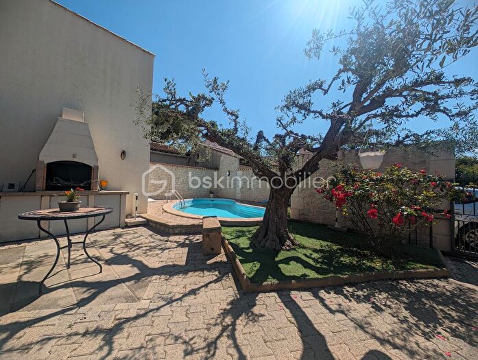 Maisons à vendre et appartements à louer - 1