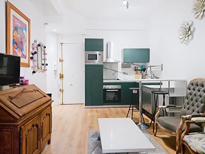 Appartement à vendre - Nice, Le Port - 3 pièces - 2 chambres