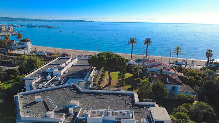 Appartement à vendre - Vallauris, Golfe Juan, Vieux Port - 2 pièces - 1 chambre