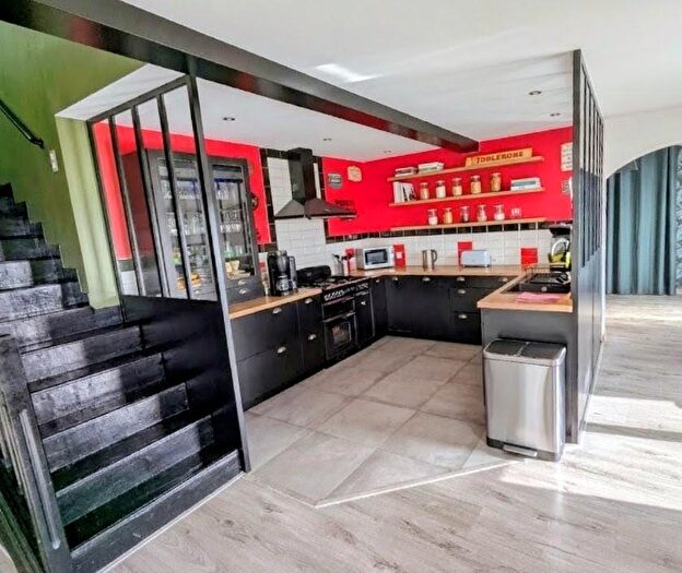 Maison à vendre - Saint-Jodard - 7 pièces - 4 chambres