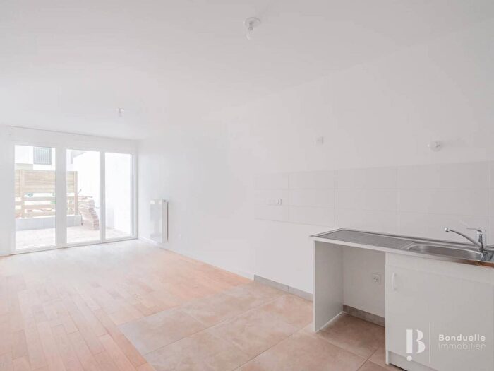 Appartement 3 pièces à Marceau, République, Courbevoie, à louer