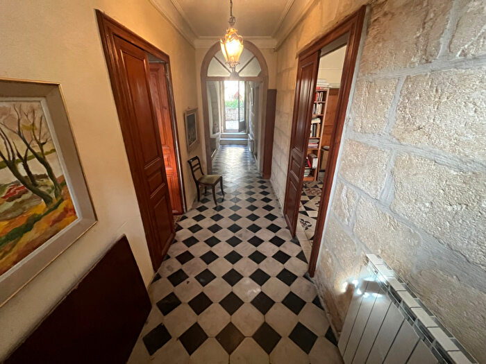 Maison à vendre - Calvisson - 10 pièces - 6 chambres