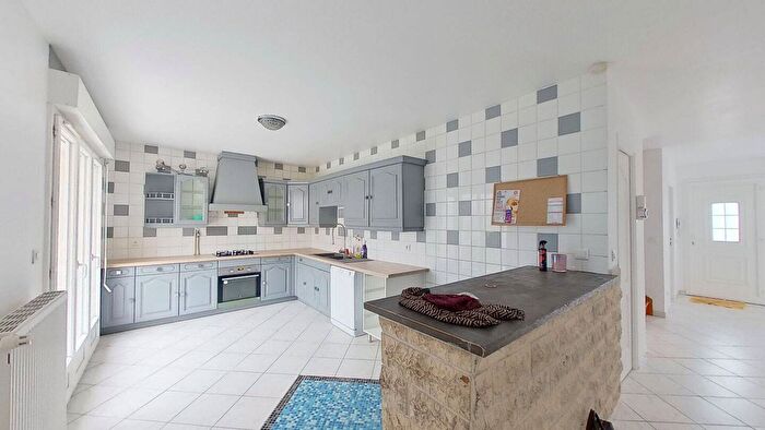 Maison 13 pièces à louer à Gare-Parc du Chateau-Le Gros Buisson, Vigneux-sur-Seine