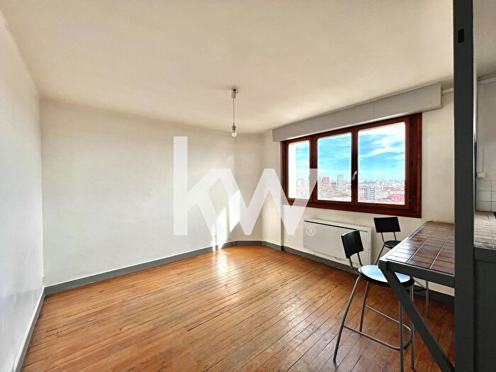 Maisons à vendre et appartements à louer - 1