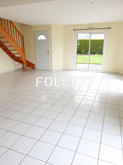 Maison à louer - Hébécrevon - 5 pièces - 4 chambres