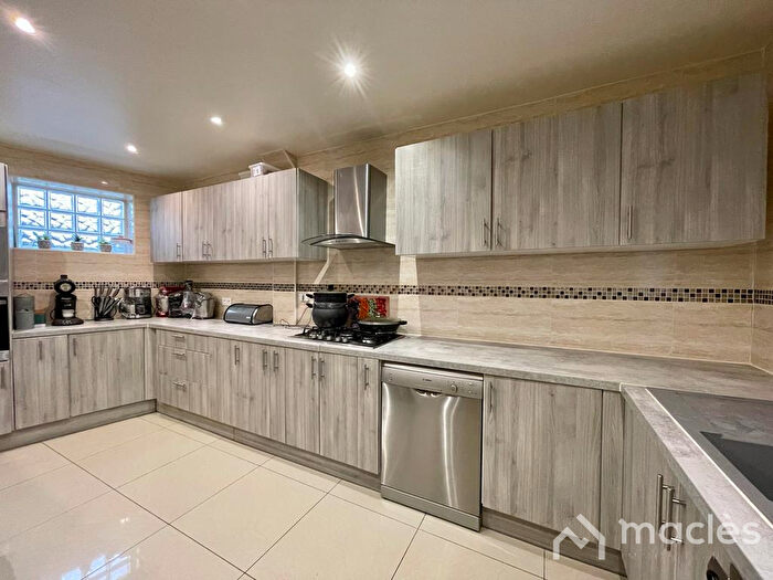 Maison à vendre - Pierrefitte-sur-Seine, Nord - 7 pièces - 4 chambres