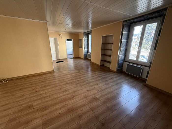 Appartement à louer - Clermont-Ferrand, Delille, Cathédrale, La Gare - 1 pièce