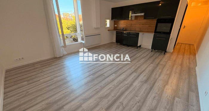 Le Bourg Centre, Soisy-sur-Seine - Appartement 2 pièces à louer