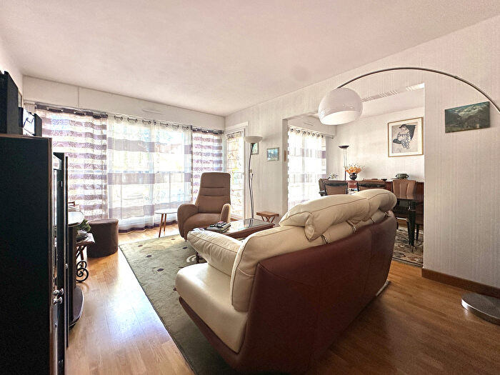 Appartement 4 pièces à vendre - Plaisir, Centre-ville, Château