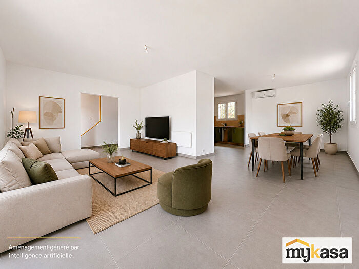 Saint-Mitre-les-Remparts : Maison 4 pièces à vendre