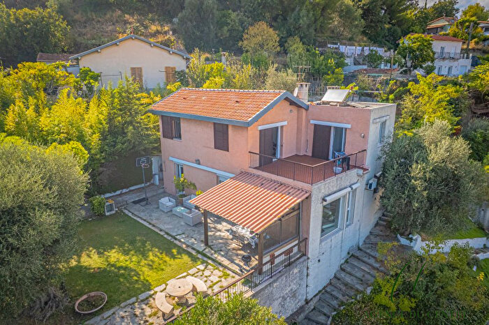 Maison à vendre - Nice, Pessicart - 5 pièces - 4 chambres