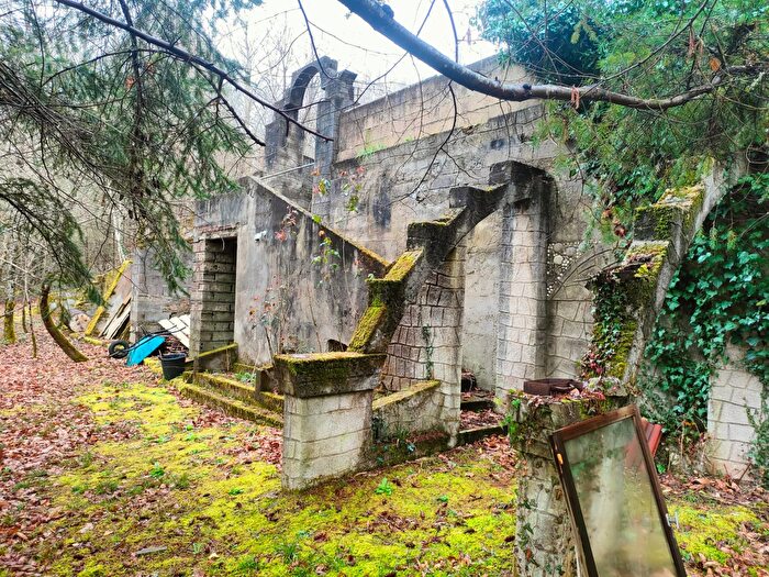 Maison à vendre - Rochechouart - 4 pièces - 2 chambres