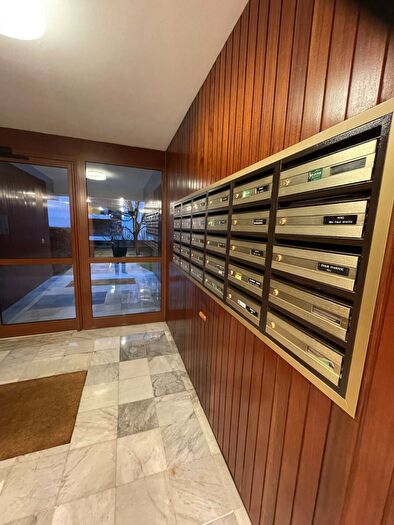 Appartement à louer - Le Chesnay-Rocquencourt - 2 pièces - 1 chambre