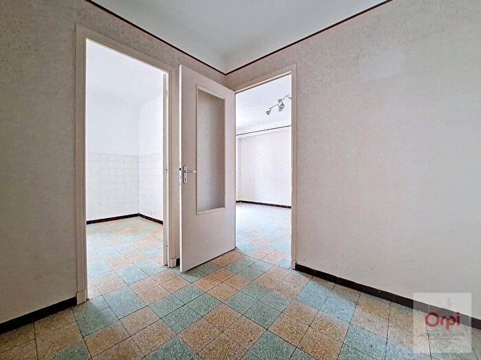 Appartement à louer - Balestrino, Ajaccio - 2 pièces - 1 chambre