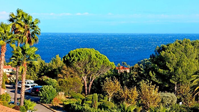 Maison à vendre - Saint-Raphaël, Dramont - 3 pièces - 2 chambres