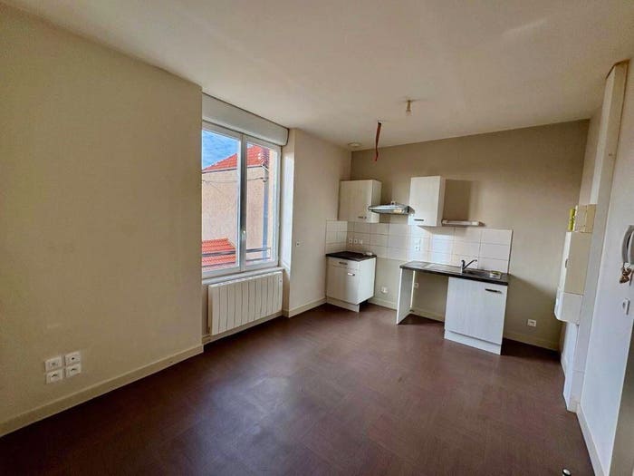 Le Marais-Les Canaux, Riorges : Appartement 1 pièce à louer