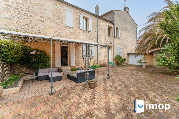 Maison 10 pièces à vendre - Saint-André-de-Cubzac