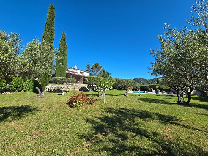 Maison à vendre - Cotignac - 6 pièces - 5 chambres