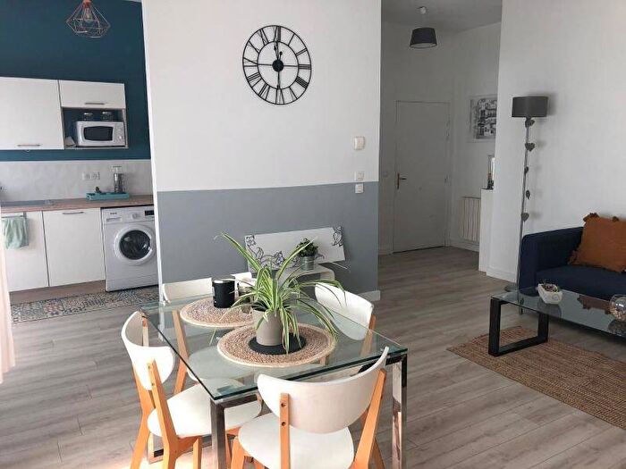Appartement à louer - Monplaisir Lumière, Lyon ème arrondissement - 2 pièces - 1 chambre