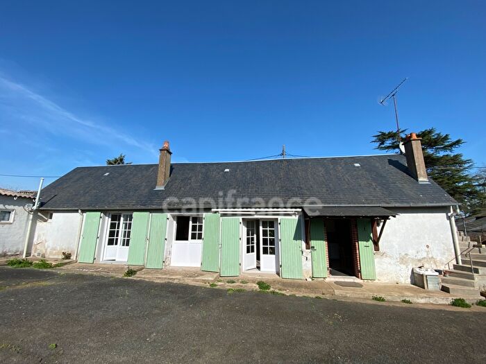 Maison à vendre - Saint-Varent - 5 pièces - 2 chambres