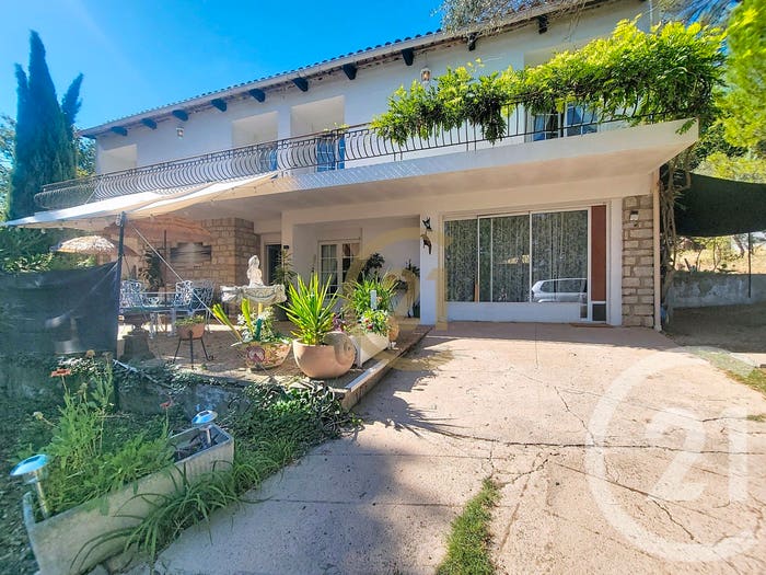 Maison 6 pièces à Le Thoronet, à vendre