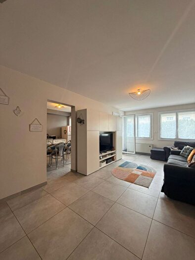 Maison à louer - Bourg les Valence - 4 pièces - 3 chambres