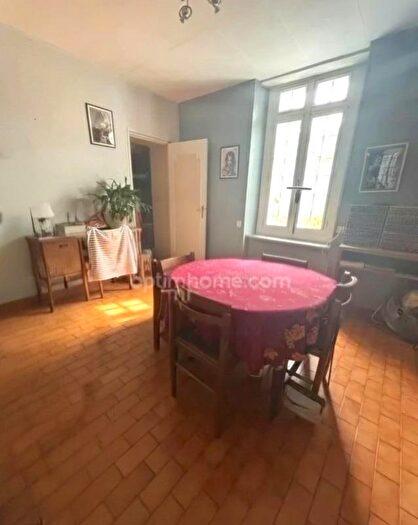 Maison 6 pièces à Angoulême, Saint-Ausone, Saint-Martin, à vendre